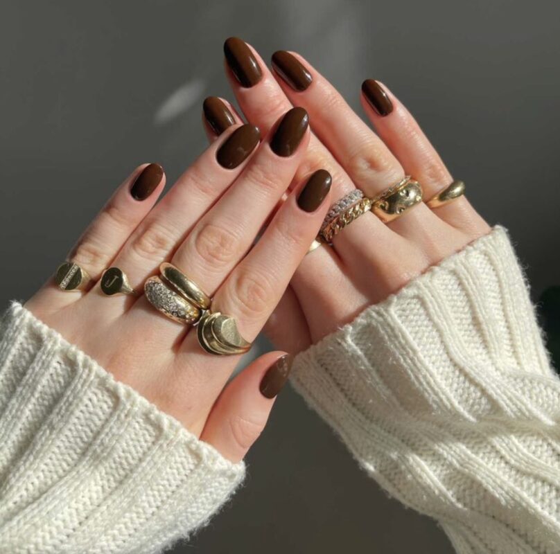 Walnut Brown #052 – DND Gel USA